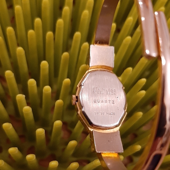 itraco | Accessories | Vintage Itraco Womens Watch Swiss Made Quartz ...